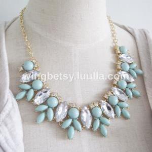 Leaf-shaped Diamond Pendant Female Necklace on Luulla